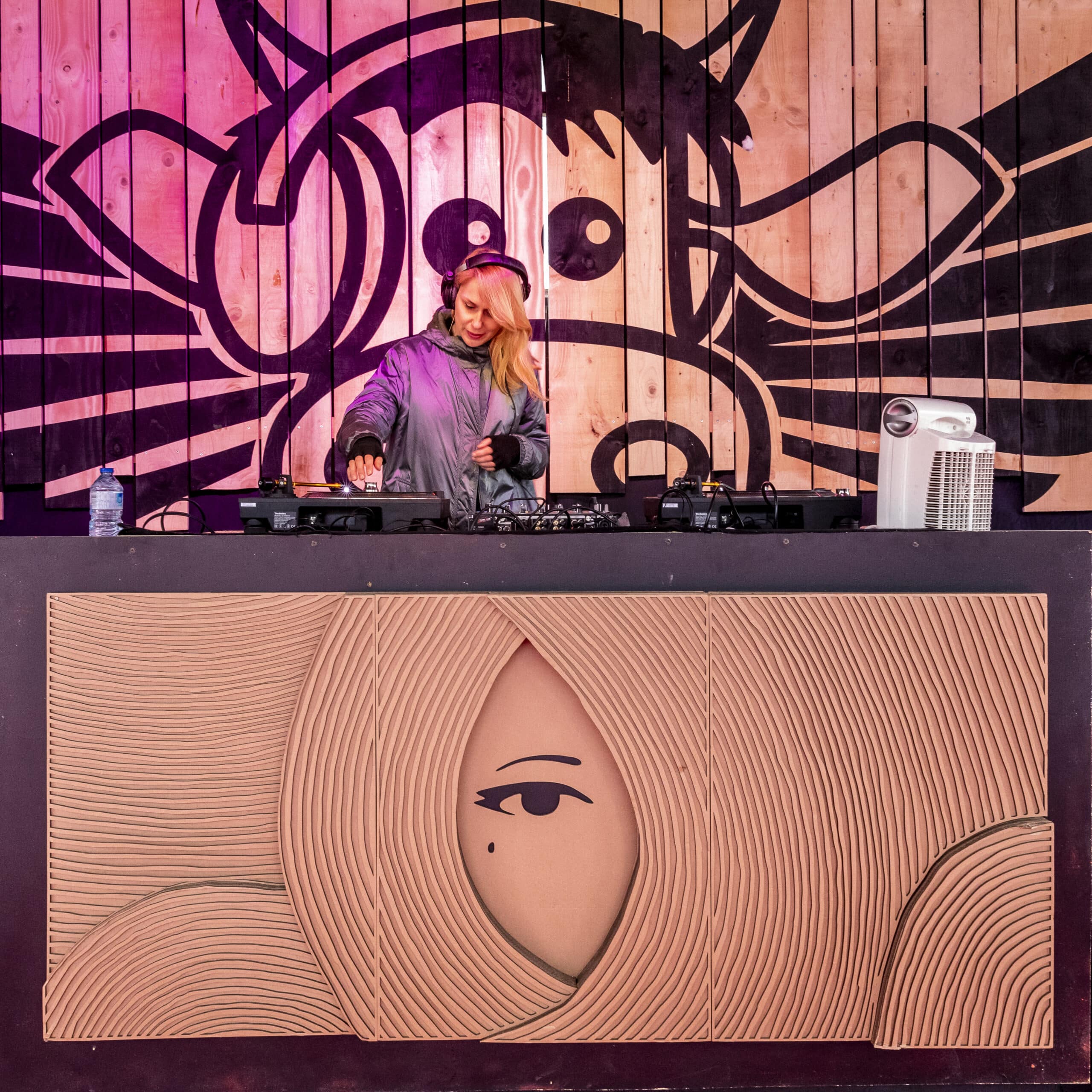 Décors Sur Mesure en Carton au Radio Meuh Circus | Tonton Carton